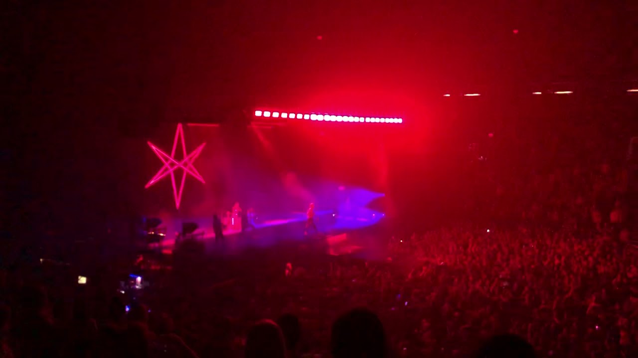 Bring Me The Horizon - Deathcore Medley Place Bell Laval 02-02-19 - YouTube