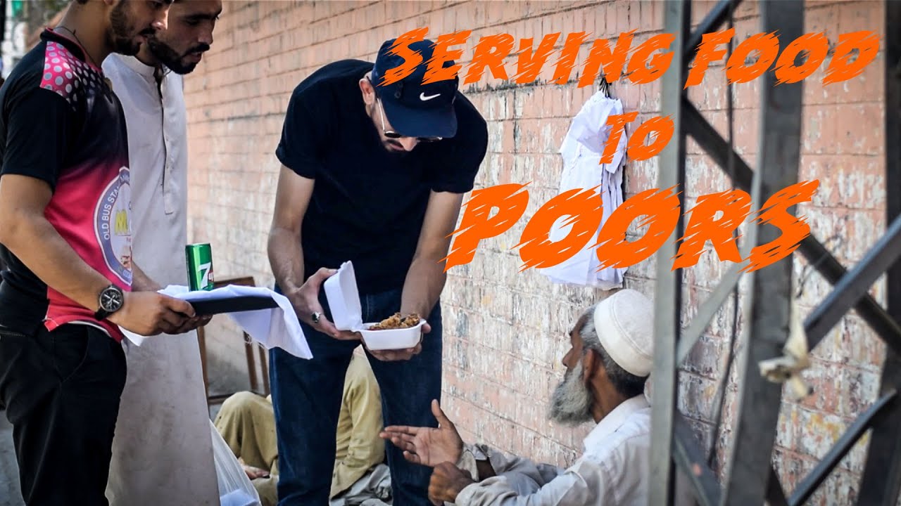 SERVING FOOD TO POOR PEOPLE | HELPING POORS | MUNCH RESTAURANT | 2020 ...