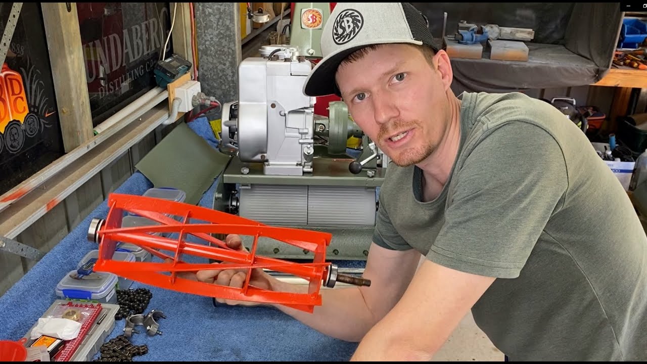 Reel and Bedknife Sharpen - Scott Bonnar Model 45 - YouTube