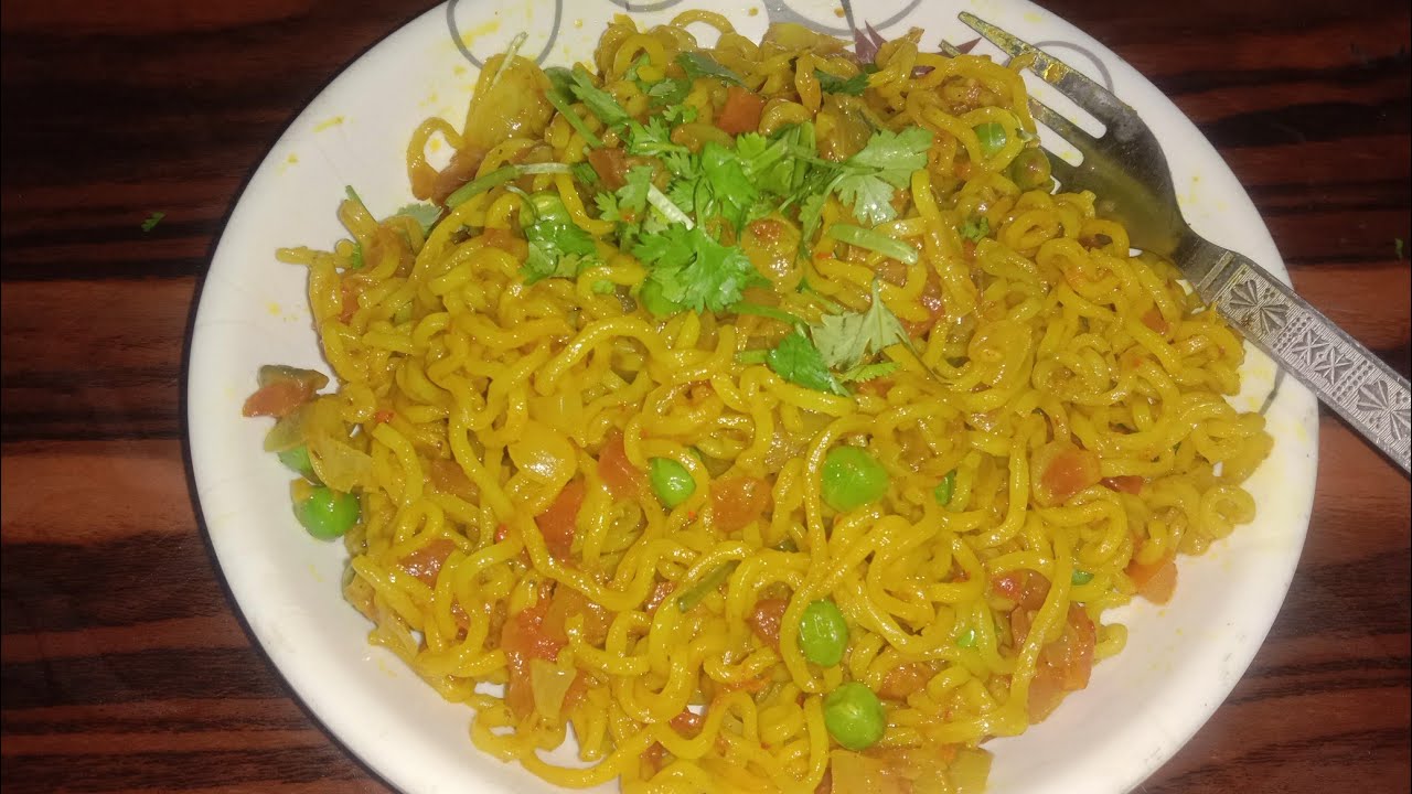 Desi style Maggi recipe - YouTube