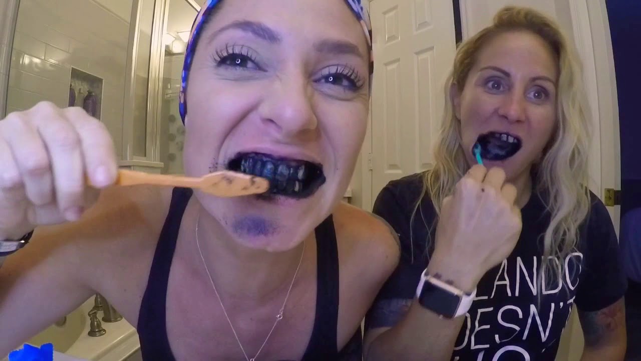 Trying Charcoal Toothpaste. #Guadatino - YouTube