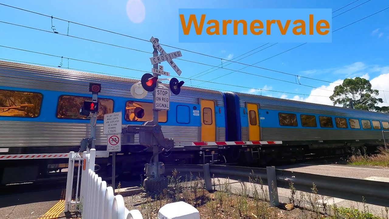 Level Crossing, Warnervale, NSW, Australia - YouTube