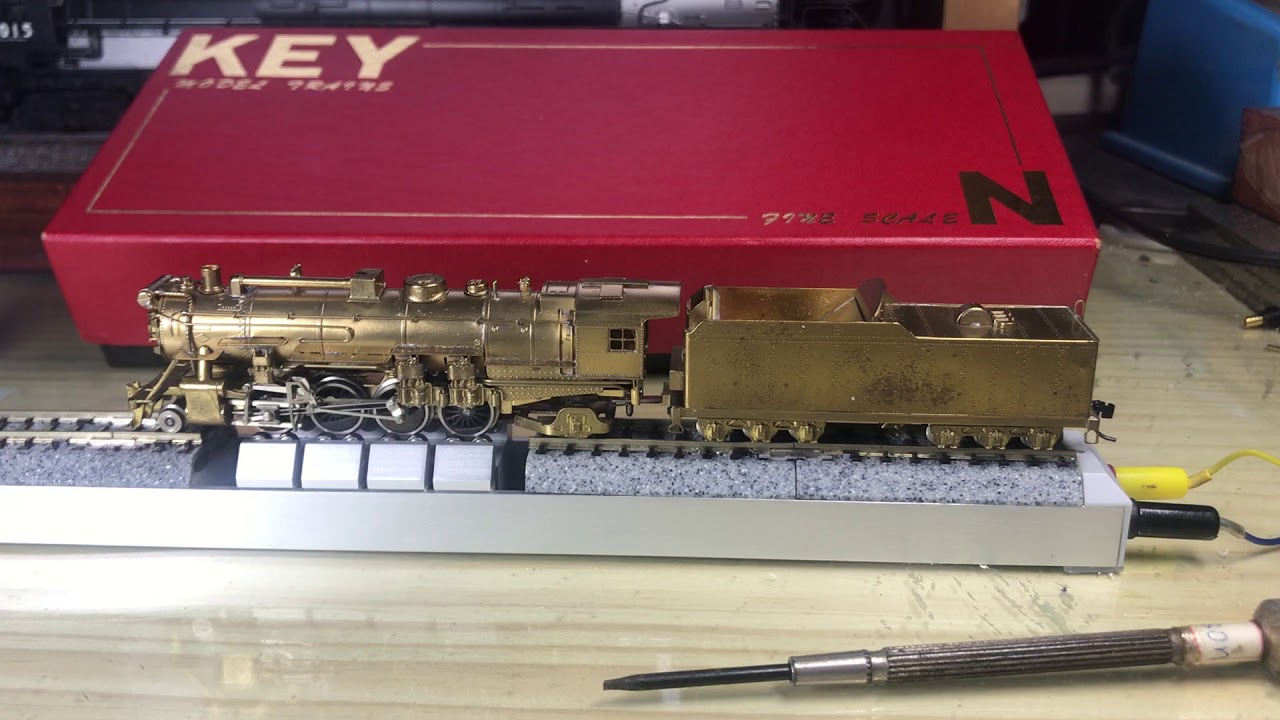KEY brass locomotive runing on the N scale roller test stand - YouTube