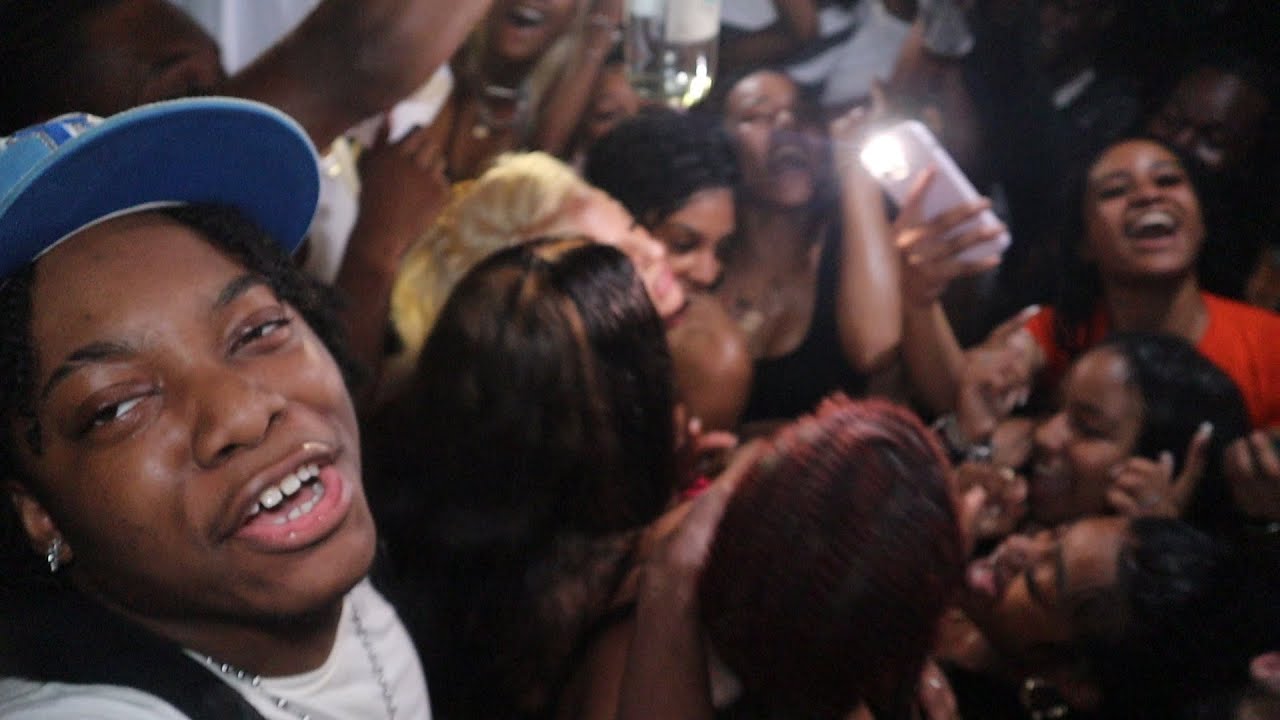 WE JUMPED IN THE POOL FOR THE BADDIES... *NYC POOL PARTY* - YouTube