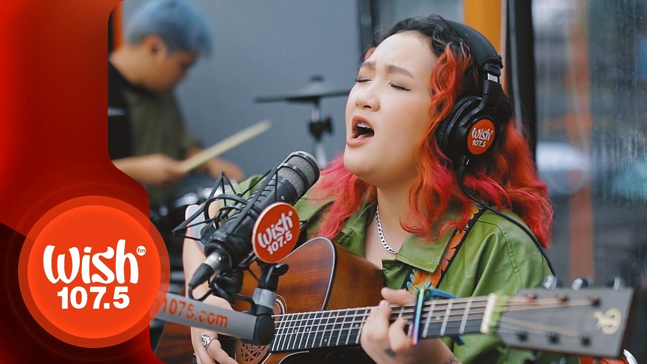 dwta performs "Langit Lupa" LIVE on Wish 107.5 Bus