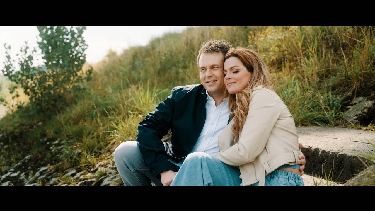 Lieblingsmensch (Weil Du mich fliegen lässt) - Saskia Leppin & Tobee ...