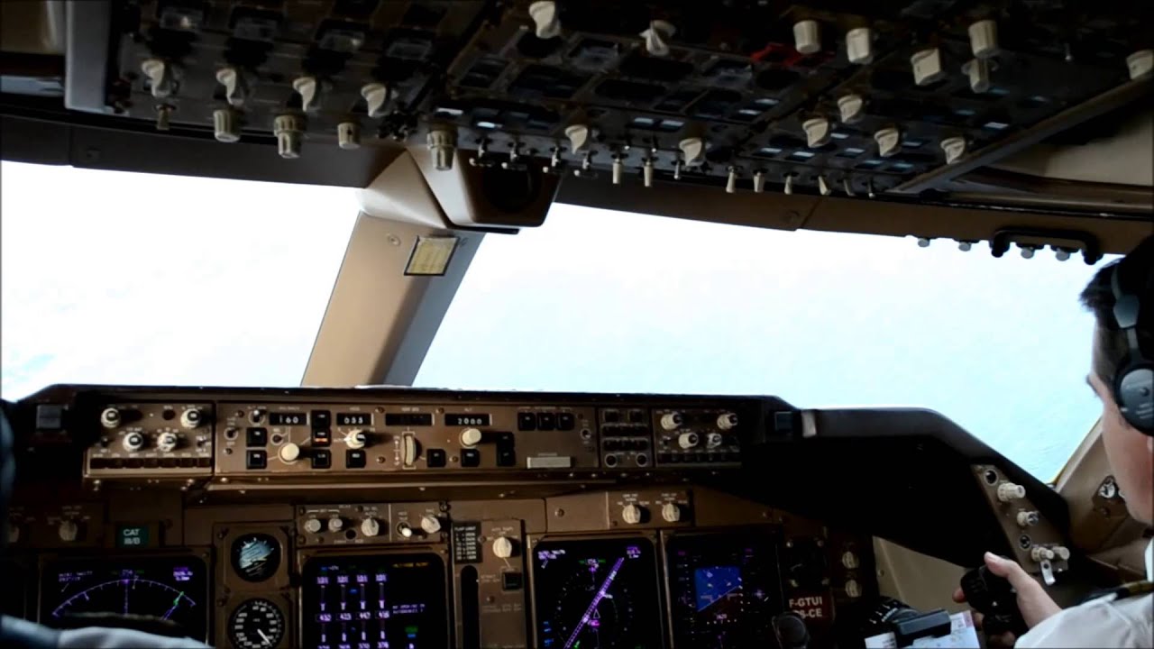Cockpit - Boeing 747 Landing at TFFF - YouTube