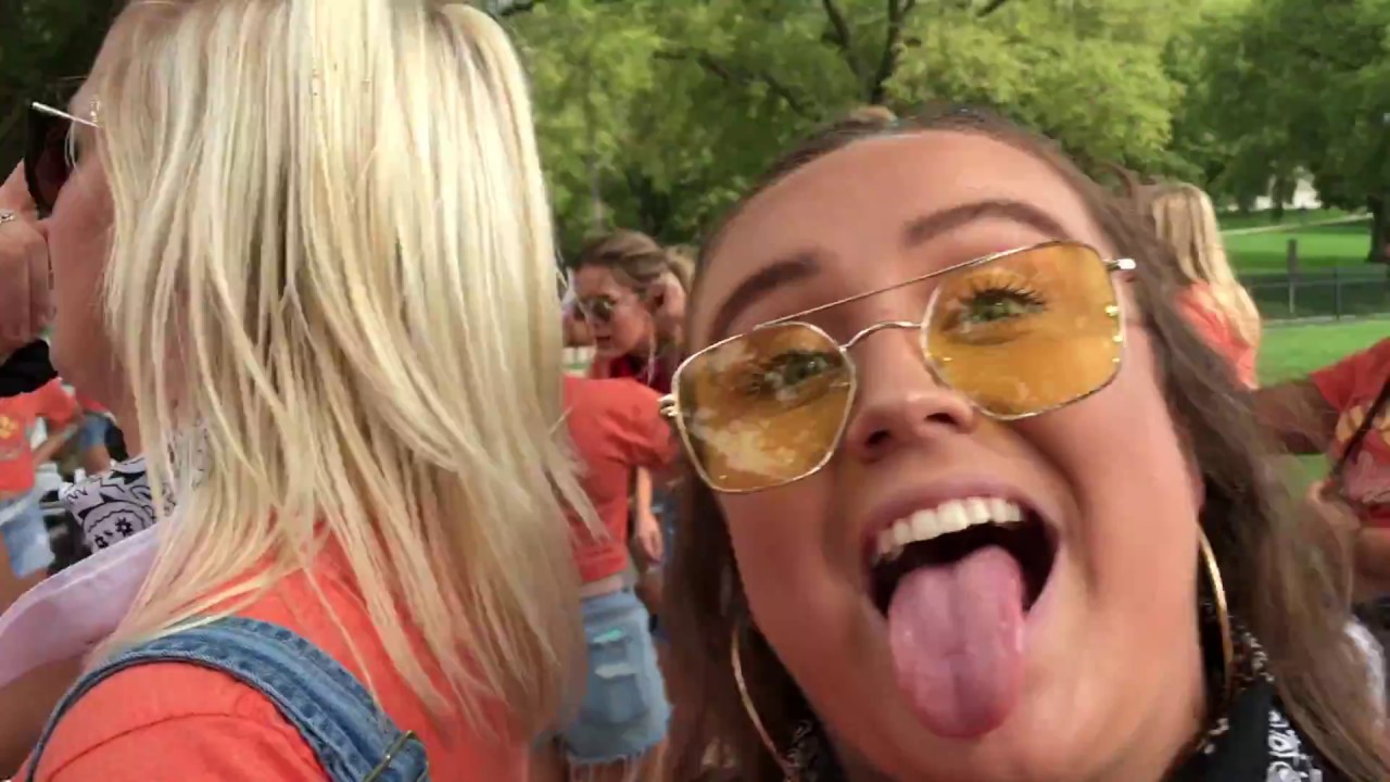 University of Iowa Tri Delta Bid Day 2018 - YouTube