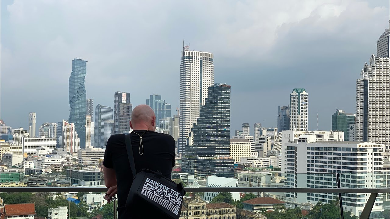 How to go from bts Siam to icon Siam - YouTube