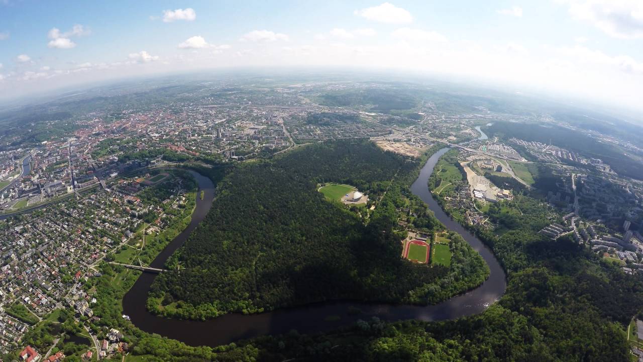 Karoliniskes 1km - YouTube