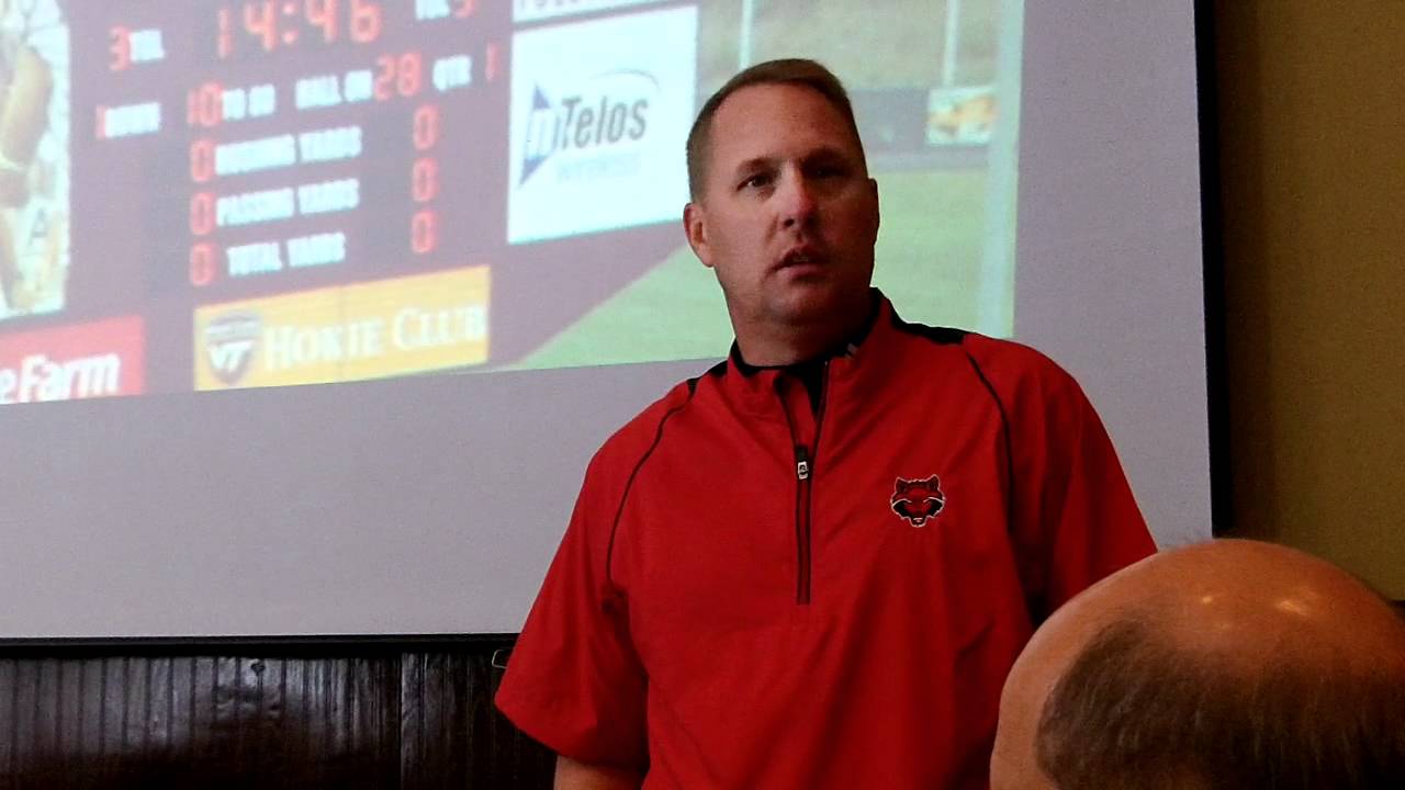 Hugh Freeze at Arkansas State Touchdown Club Weekly Luncheon - YouTube