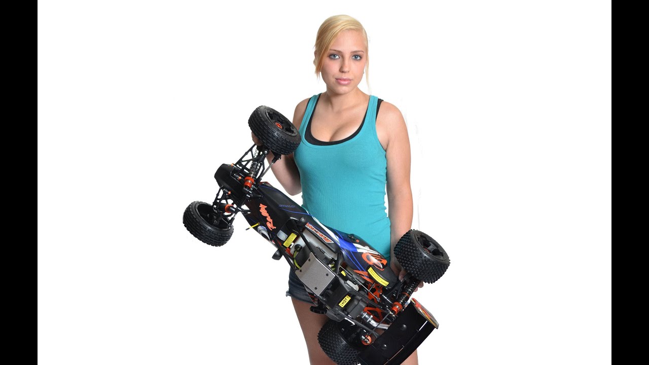 Rovan baja Rc 26cc Tearing up the yard - YouTube