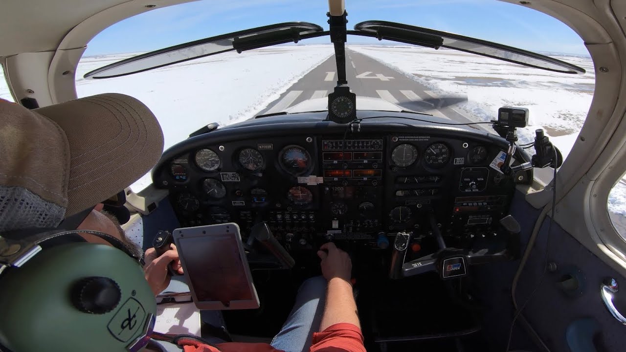 Cherokee 140 flight to Fort Morgan with Touch and Go’s - YouTube