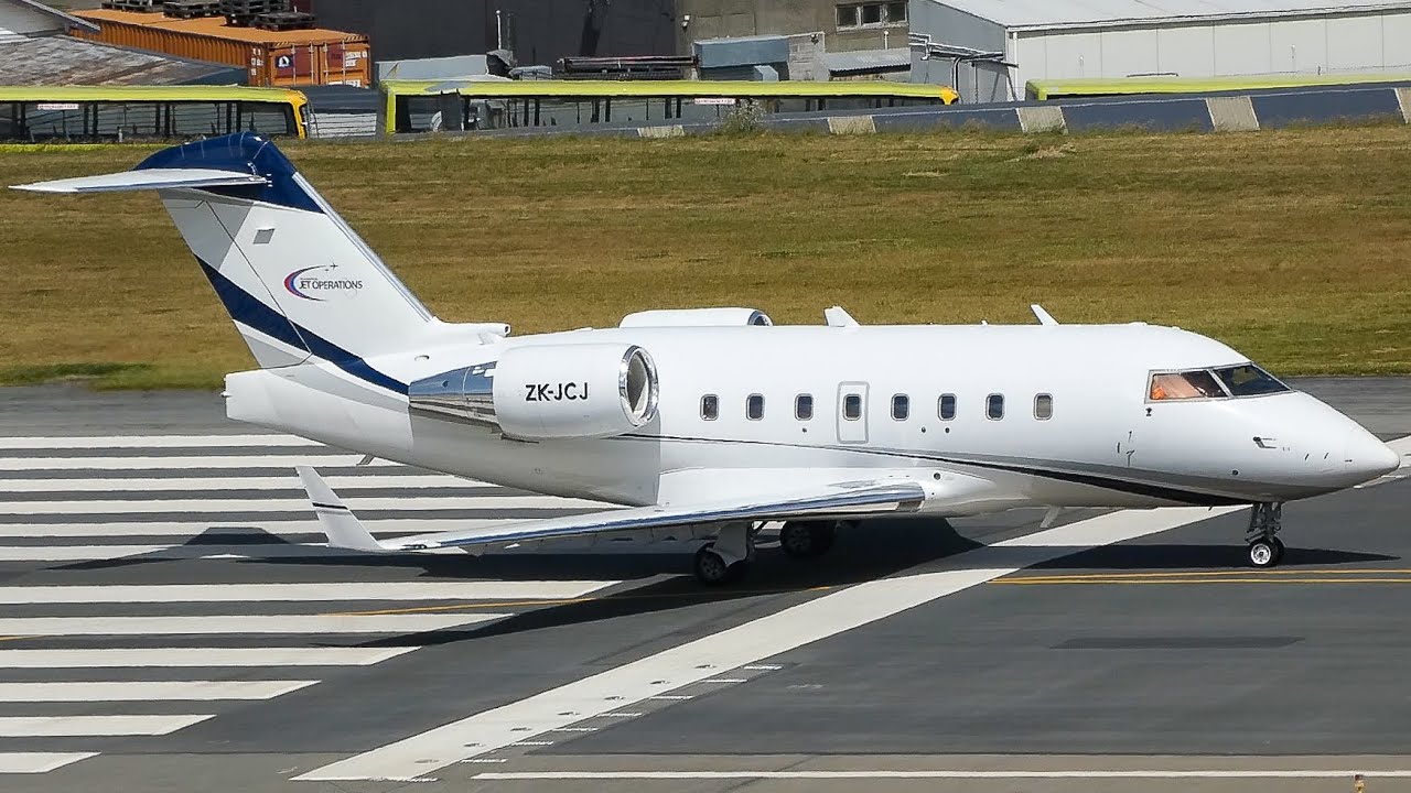 Outstanding Bombardier Challenger 604 Powerful Takeoff from Wellington ...