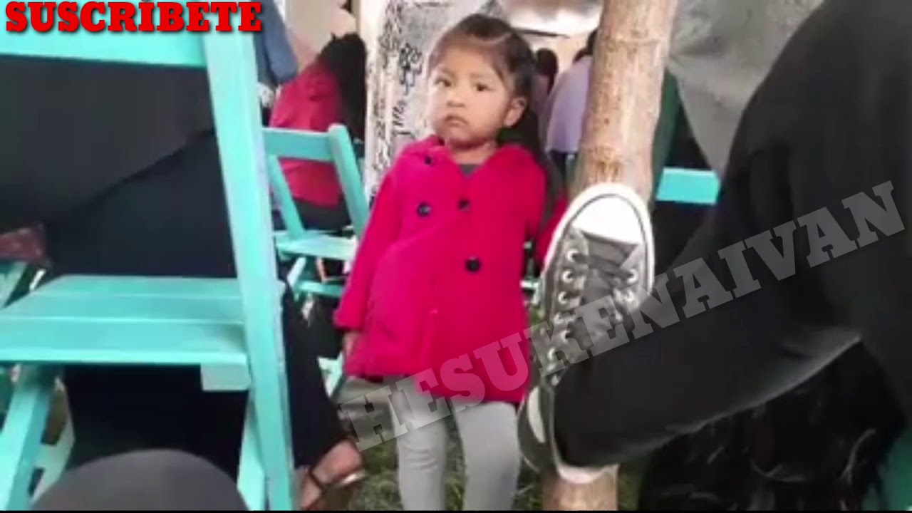 Niña mirando con cara de asco(hace gestos feos) - YouTube