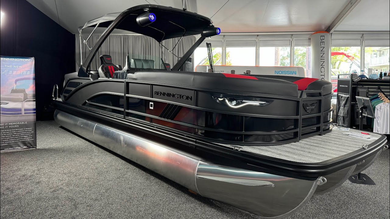 2025 Bennington M Series Sport - YouTube