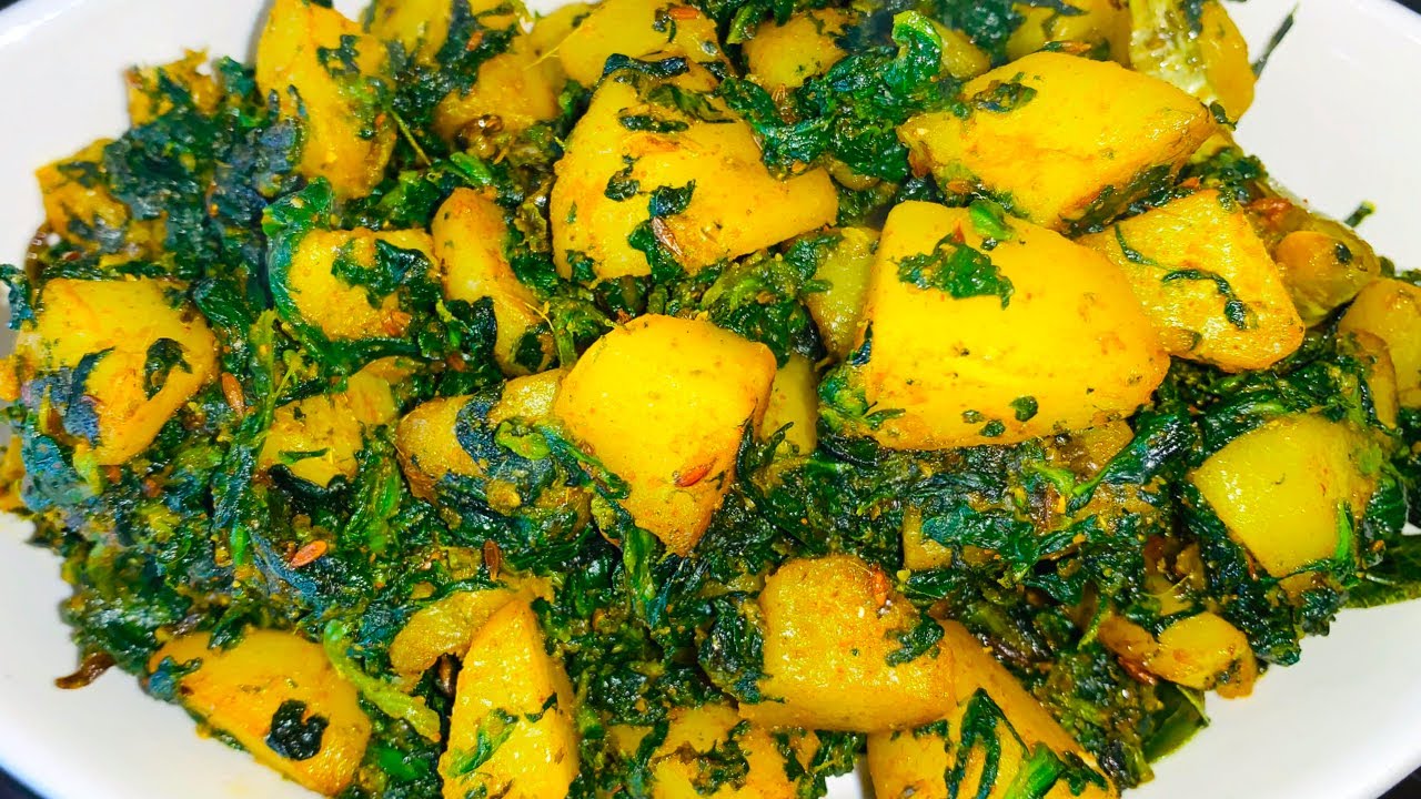 ALOO PALAK DRY FRY RECIPE| ఆలూ పాలక్ ఫ్రై|POTATO SPINACH FRY | Nivis ...