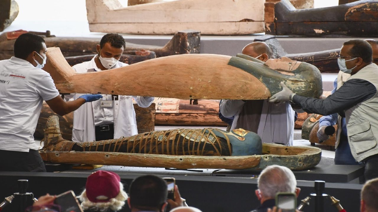 Egyptian Mummies Discovered After Being Burried For More Than 2600 ...