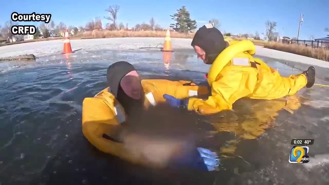 Cedar Rapids Firefighters practice ice rescues at Noelridge Park - YouTube