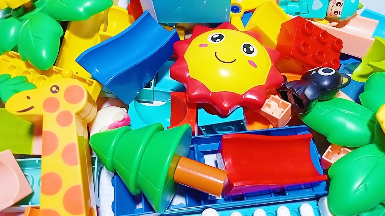 Satisfying building block marble run ☆ Build an exciting and easy ...