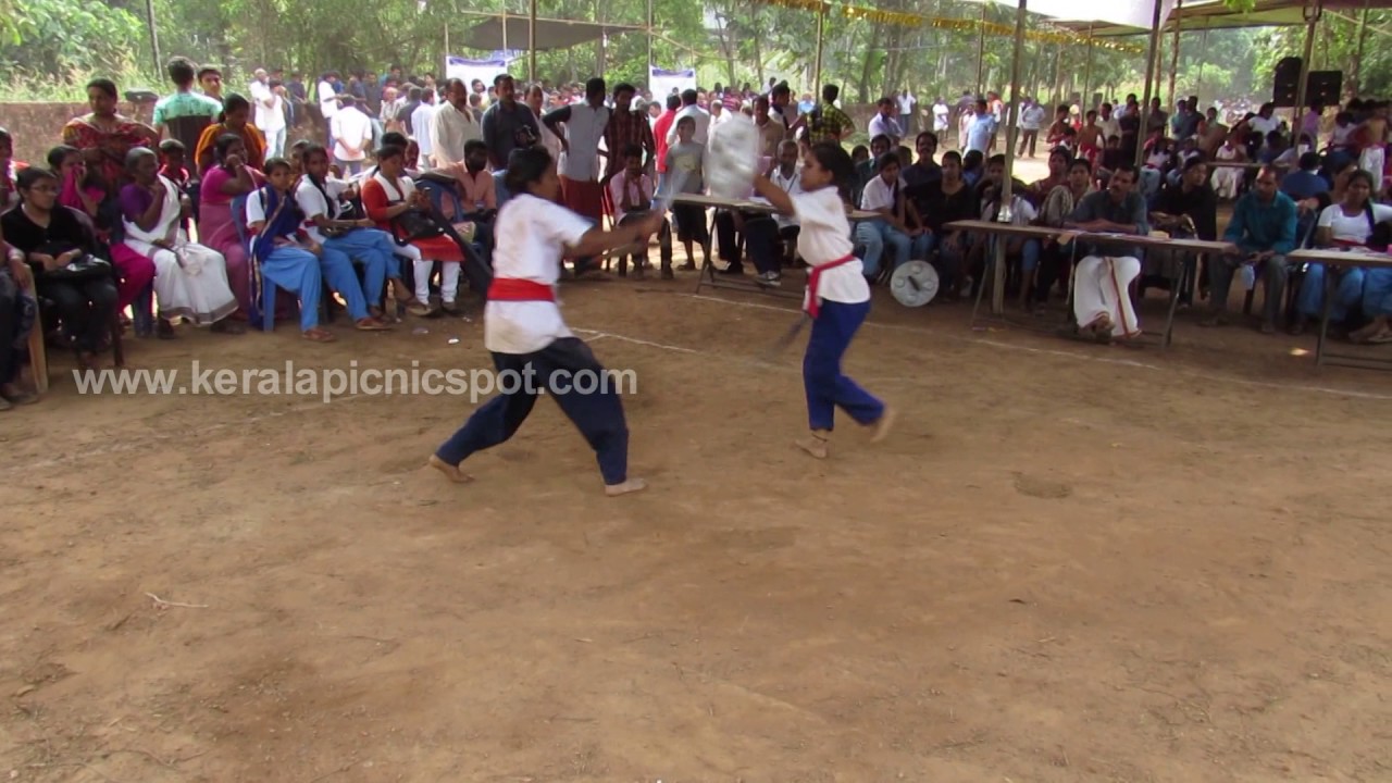 Kalaripayattu Sword and Shield Fight-Ladies-Indian Martial Arts - YouTube