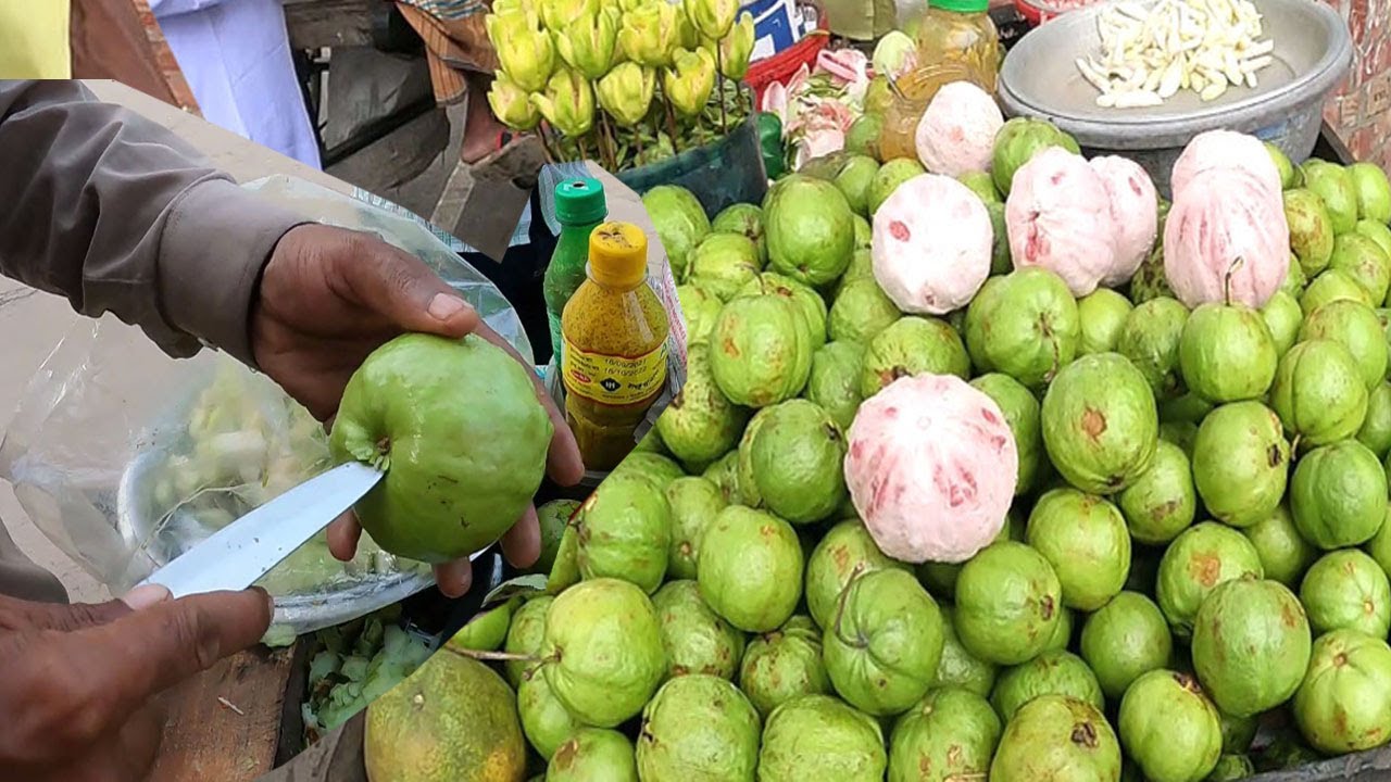 This Man Sells Extremely Healthy Fruits Yummy Masala Pyara Guava ...