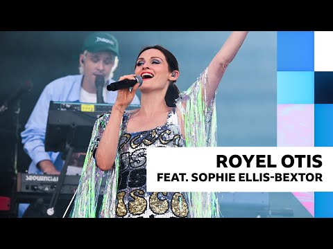 Royel Otis - Murder On The Dancefloor (ft. Sophie Ellis-Bextor) (Reading 2025)