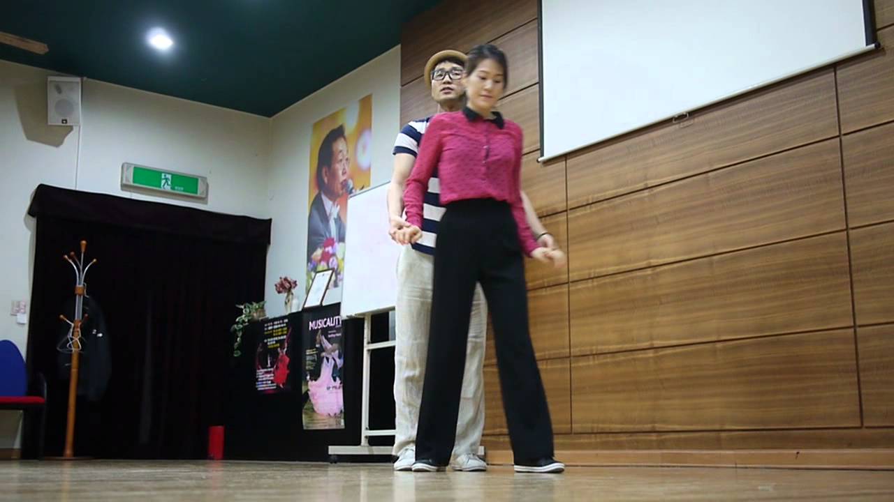 Neo Swing lindyhop level2. week4 - charleston - YouTube