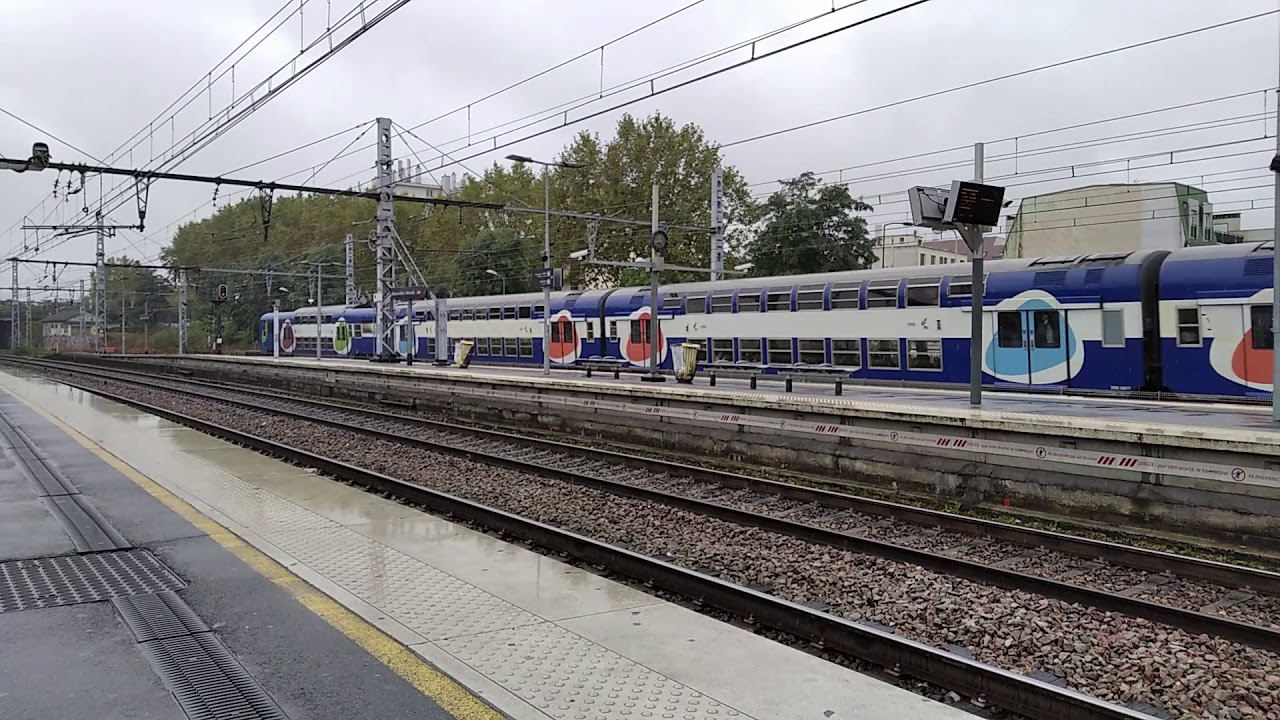 train z20500 et z5600 sur la ligne r - YouTube