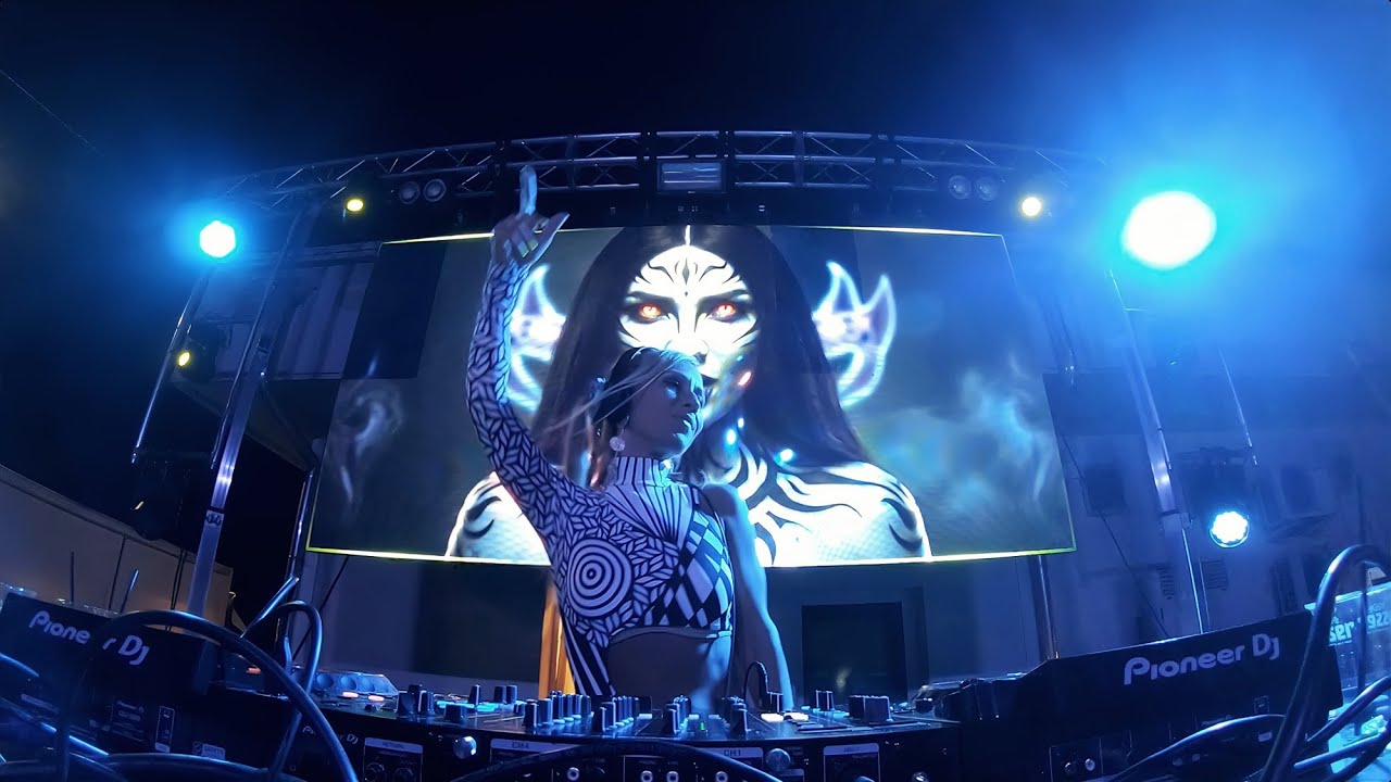Lysa Chain – LUAU Live DJ Set ft. Violin & Guitar | A Visual Music ...