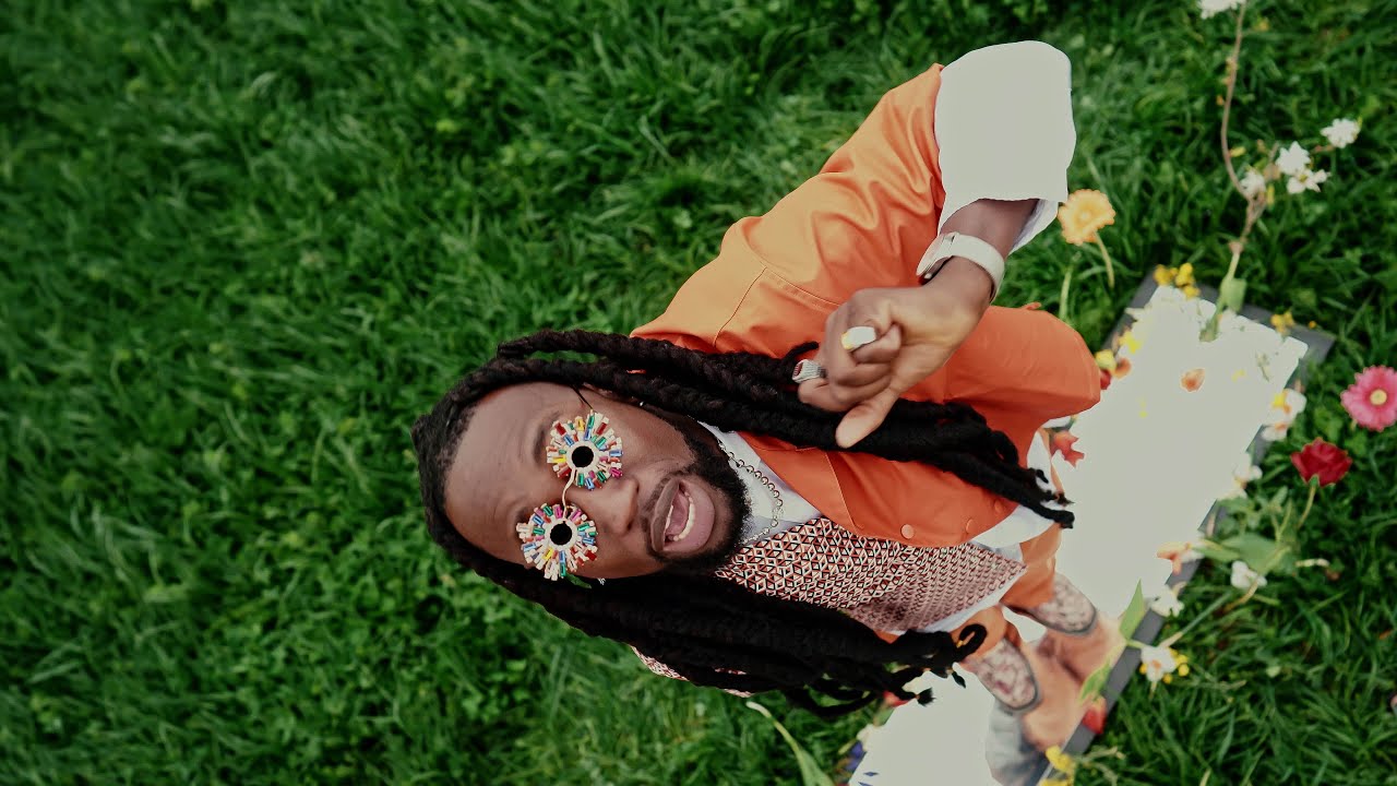 EYO-B - KEEP IT SOLO "OFFICIAL VIDEO" - YouTube