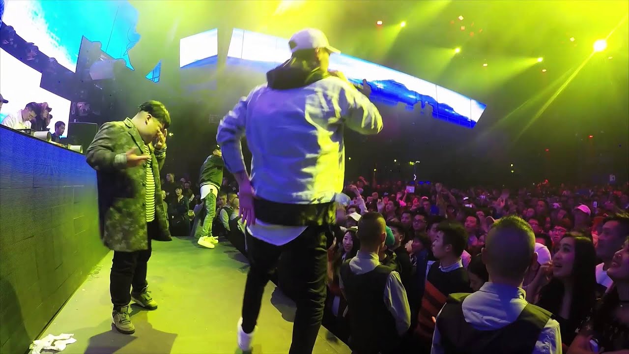 Chengdu Rap House Live New Year's Concert 2016 成都说唱会馆 - YouTube