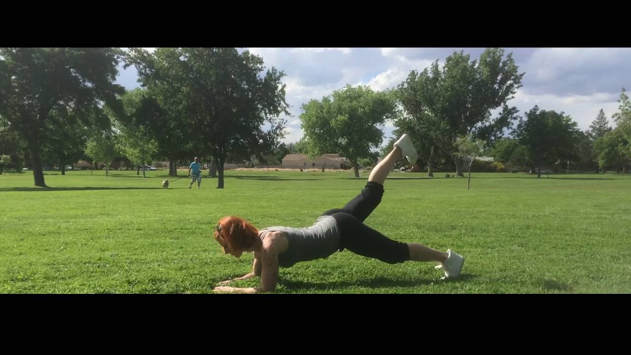 plank kick back - YouTube