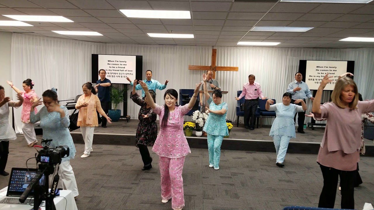 Holy Dance - Hmong Church - YouTube