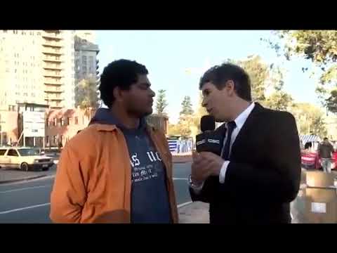 Broma más pesada de beso con travesti