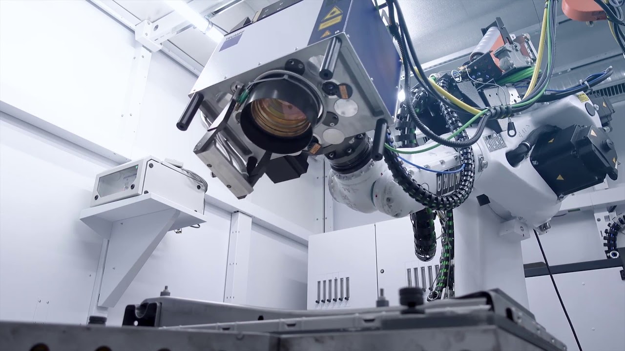 TRUMPF sensor system: OCT seam position control - YouTube