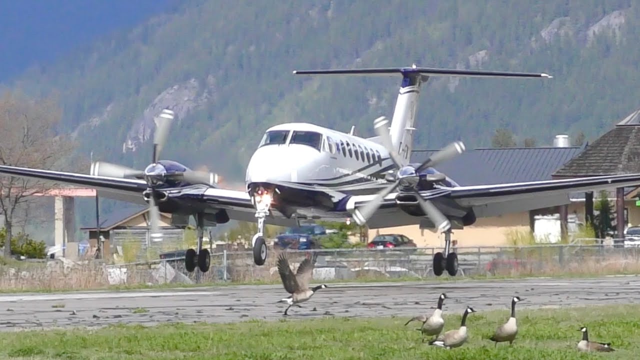 Beech B300 Super King Air 350 Landing - YouTube
