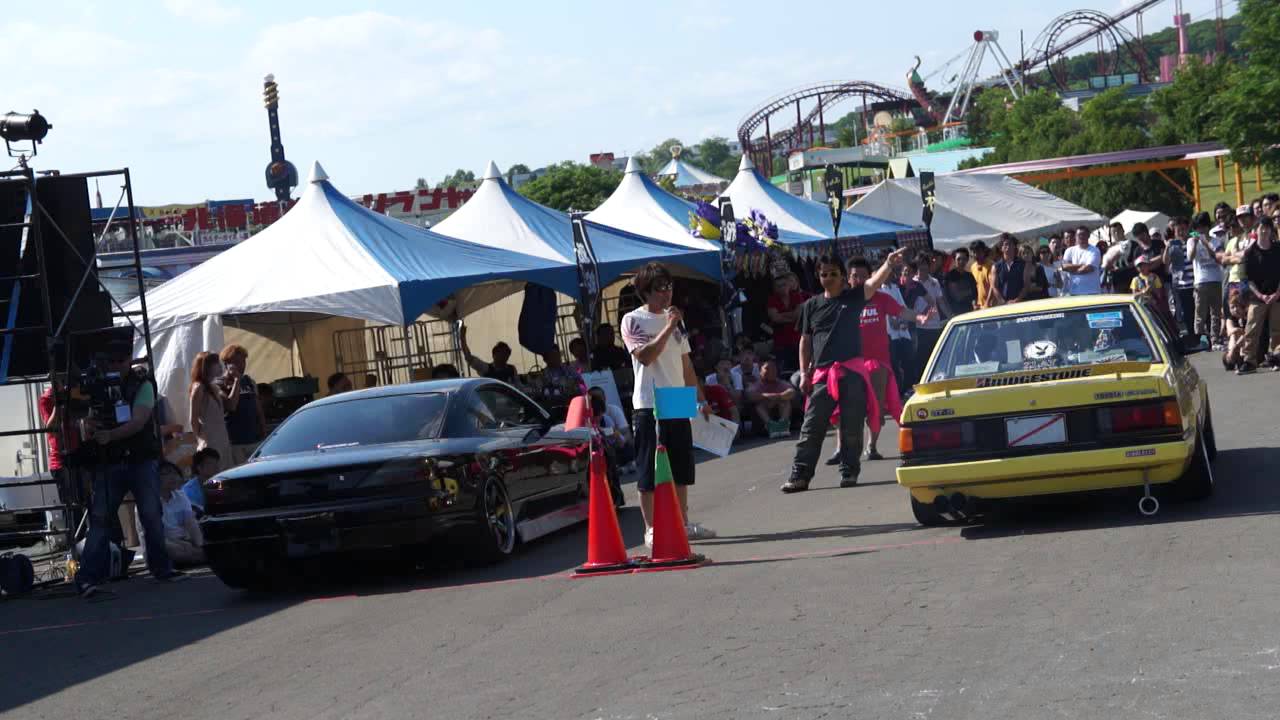 NJCF 2013 マフラーdb 2回戦 1組目 - YouTube