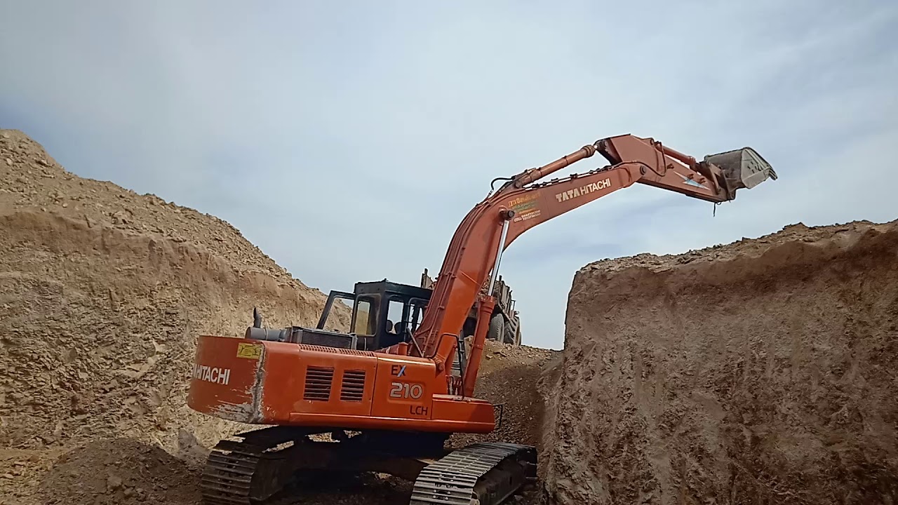 TATA HITACHI 210 operating nice working - YouTube