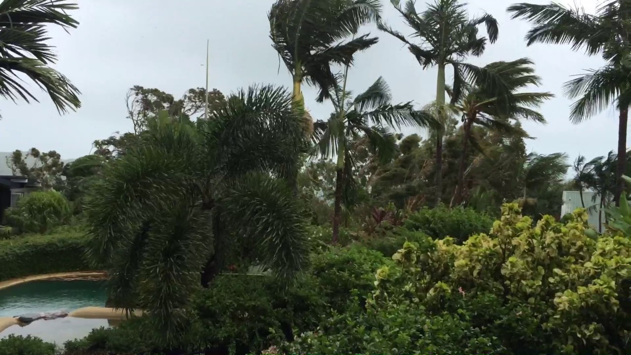 Cyclone Debbie Approaching ( Hamilton Island ) - YouTube