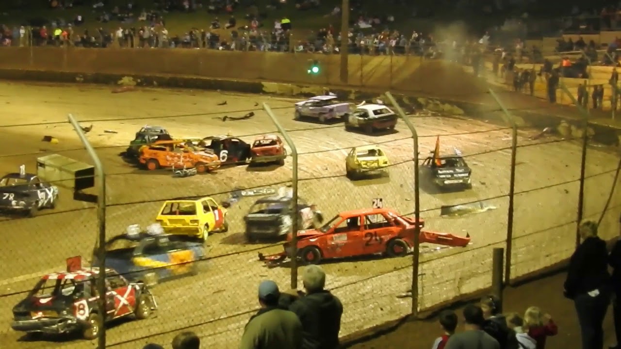 World Record Demolition Derby, Murray Bridge, South Australia - YouTube