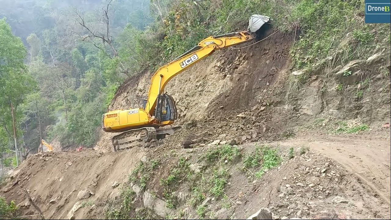 Multi Excavators-Same Hilly Work-Cutting Hill-Removing Road Dirt ...