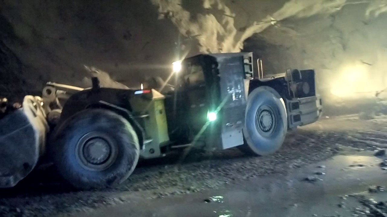 Operación y CARGUIO SCOOPTRAM. - YouTube