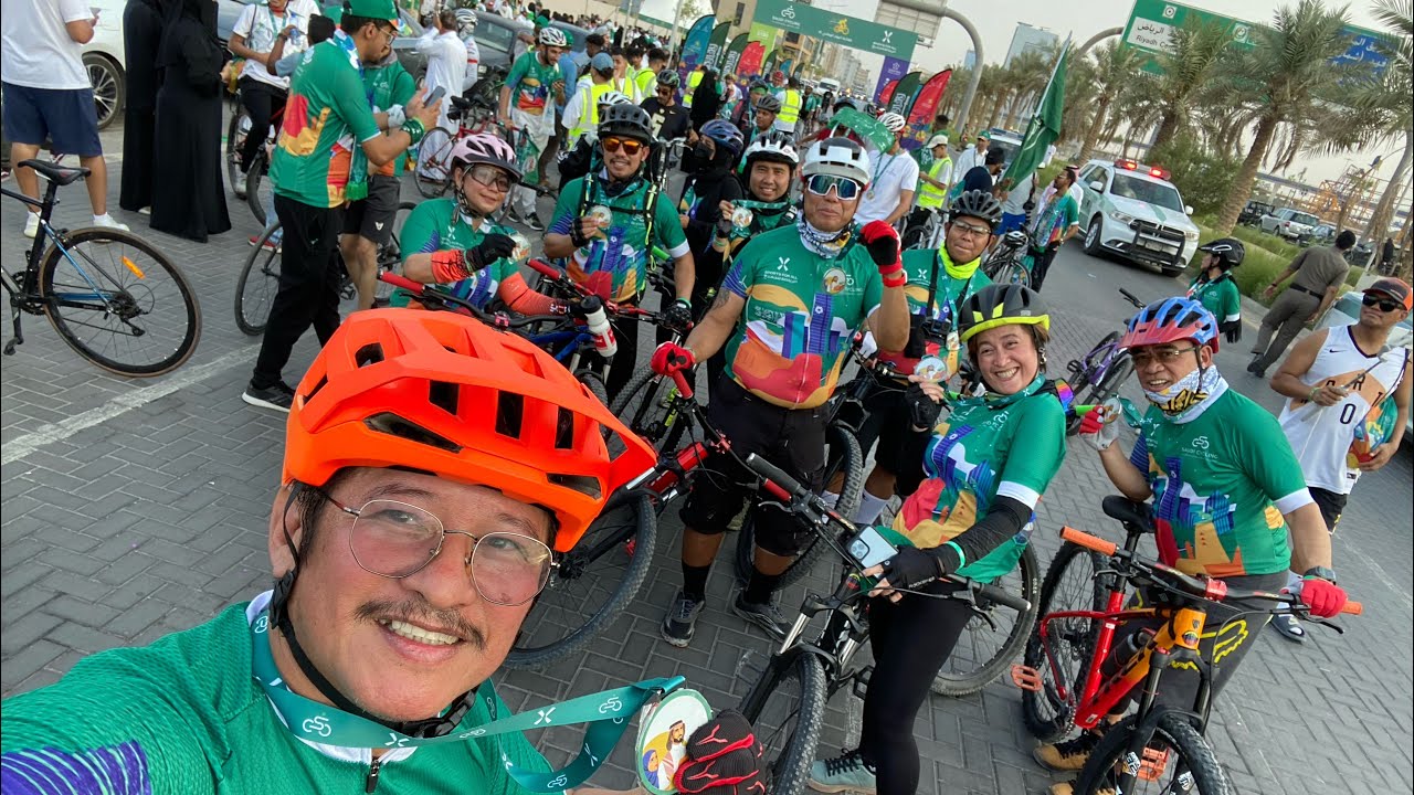 Team WRAJ @ the Saudi Arabian Cycling Federation Fun Ride - YouTube