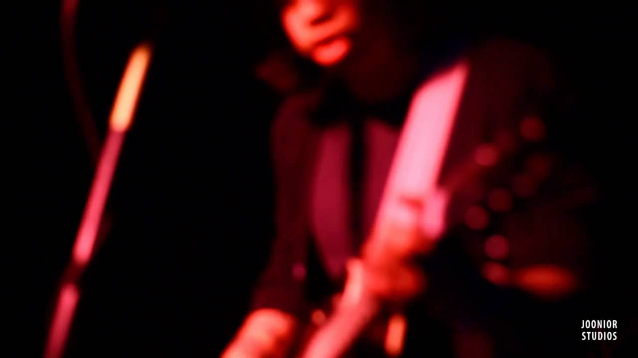 Zander Grey - Beautiful Fiend (Live @ Manette) - YouTube