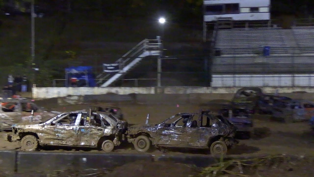 Pumpkin Smash Derby 2023 Mini Madness - YouTube