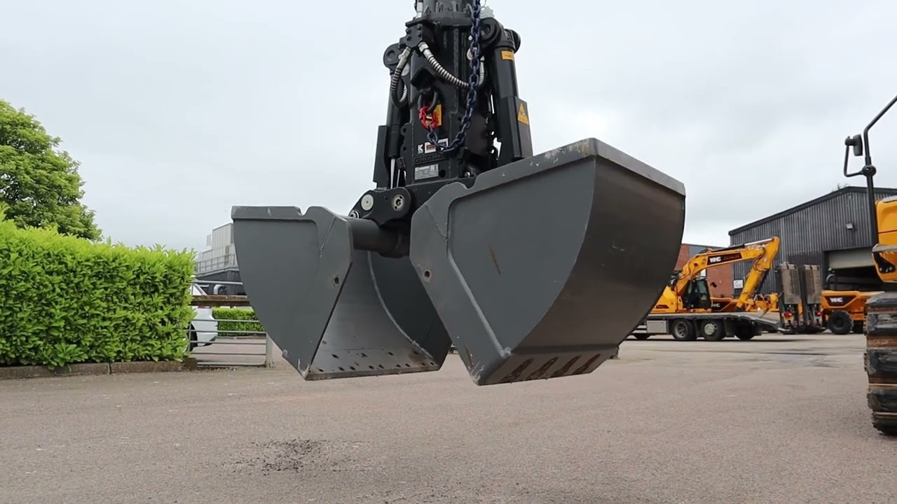 Clamshell Bucket Hire