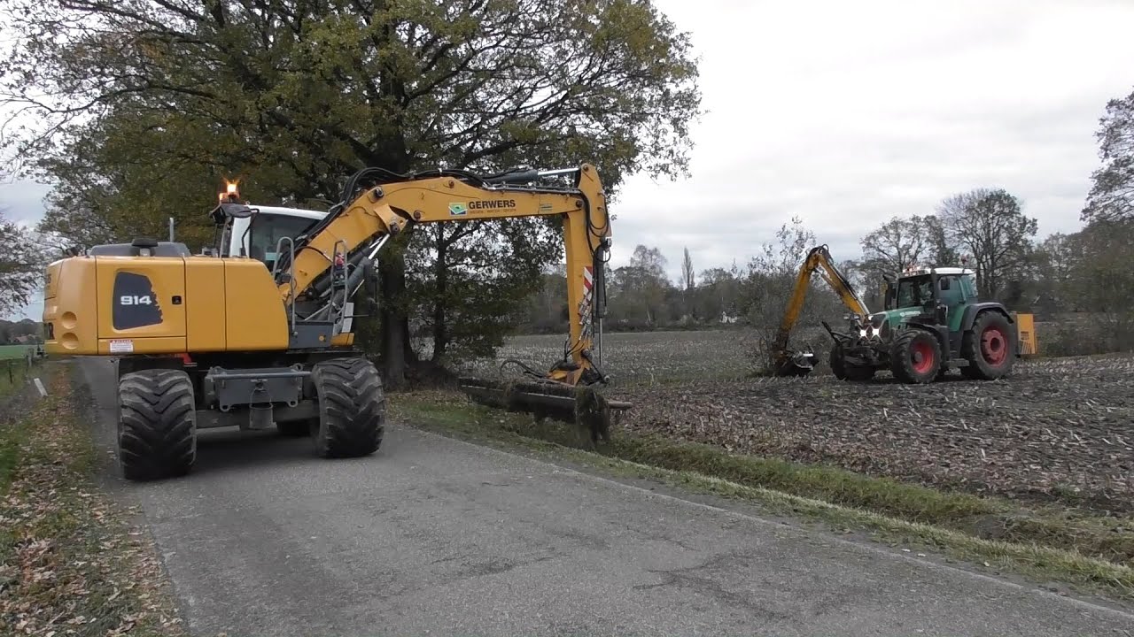 Ditch maintenance by Gerwers - YouTube