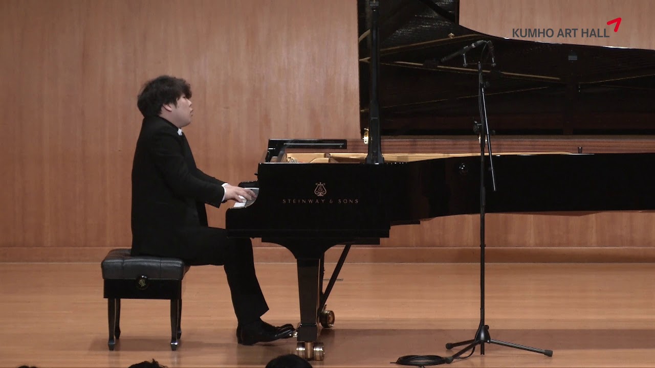 [아름다운 목요일] F. J. Haydn Keyboard Sonata in E Major, H.16/31 | Jong Hai Park, Piano - YouTube
