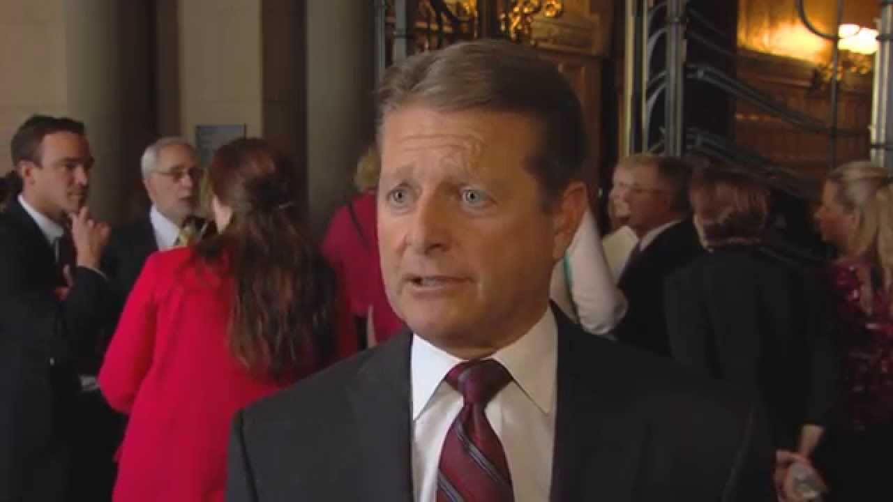 Senator Pat Gallivan remembers those that served on D-Day - YouTube